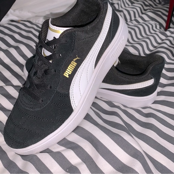 Puma | Shoes | Puma Astro Kick Kids No Tie Laces | Poshmark